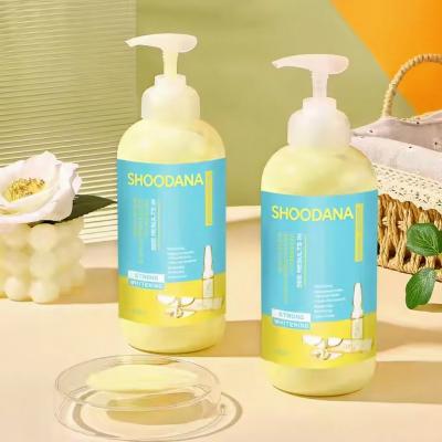 Cina ODM / OEM Lotion per il corpo Fabbrica 500ml Vitamina C Acido di frutta Lozione per il corpo sbiancante AHA idratante Brightening Lotion per il corpo all'ingrosso in vendita