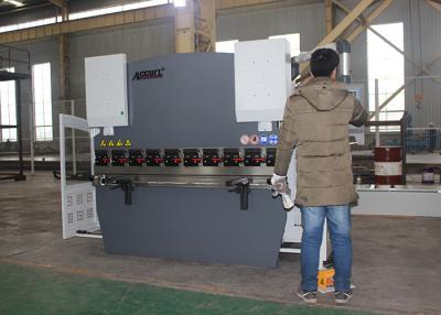 China Máquina del freno de la prensa de la chapa del NC 63 toneladas los 2.5m en venta