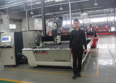Cina Tagliatrice del laser della fibra di CNC del piatto dell'acciaio legato con il sistema di lubrificazione perfetto in vendita