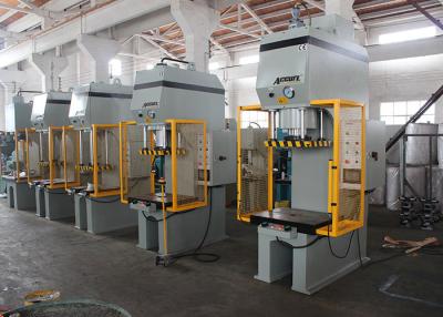 Cina Macchina della pressa idraulica di CNC di rigidità struttura saldata 200 tonnellate del piatto d'acciaio in vendita