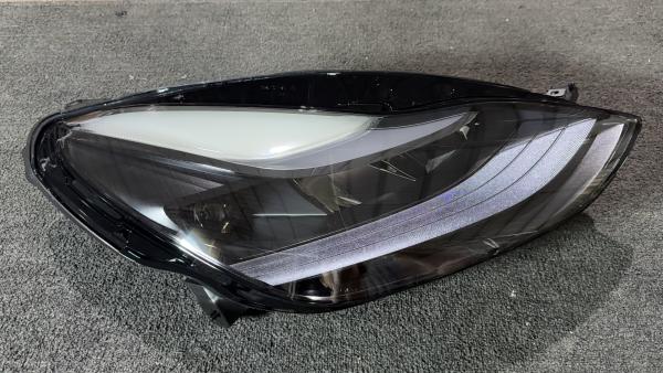 Quality OEM Used Tesla Model Y Headlight Replacement Black LED Headlamp Assembly Part number: 15149-53-00C for sale