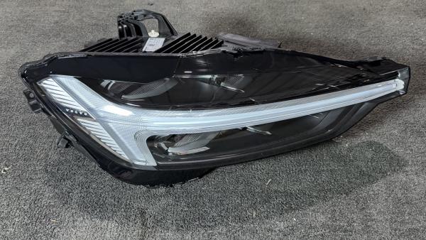 Quality 32342517 Headlight Volvo XC60 Original Right Headlight Assembly Black Inner for sale