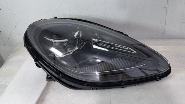 Quality 2022-2024 New Mazda Headlight Used Original Right Headlamp Assembly for sale