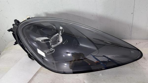 Quality 2016-2023 Porsche Cayenne Headlights Low Configuration Right Headlight for sale