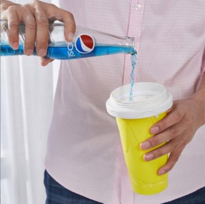 Cina Capo DIY Slushie Maker Cup Magic Slushy Maker Squeeze Cup Summer Quick Frozen Cooling Smoothie Pinch Cup in vendita