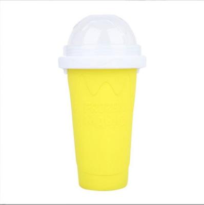 Cina Capo DIY Slushie Maker Cup Magic Slushy Maker Squeeze Cup Summer Quick Frozen Cooling Smoothie Pinch Cup in vendita