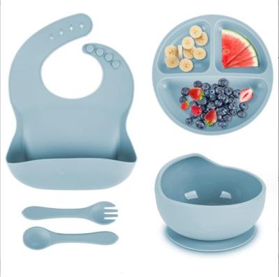 China Copo e colher de silicone de qualidade alimentar para alimentação do bebê Sem estilo de design Fácil de limpar à venda