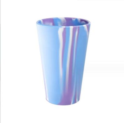 Cina Nessuna Stile di design 100% di qualità alimentare Colori solidi misti Silicone indissolubile Acqua potabile Tazza di vino per i viaggi in vendita