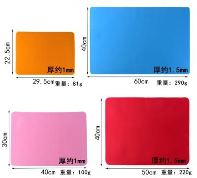 China Soft Foldable Silicone Food Table Mat Baking Mat Rectangle Shape for Table Decoration for sale