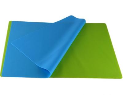 China Soft Foldable Silicone Food Table Mat Baking Mat Rectangle Shape for Table Decoration for sale