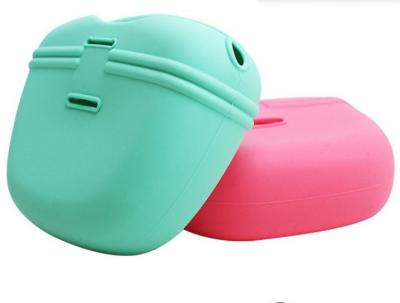 Cina Cane da passeggio in alluminio Silicone Dog Food Snack Bag Portable Waist Pack per l'addestramento degli animali domestici in vendita