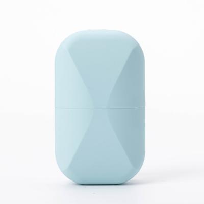 Cina Facial Cooling Eye Body Skin Care Lift Glass For Ice Globes Roller di ghiaccio in silicone in vendita