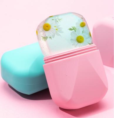 Cina Facial Cooling Eye Body Skin Care Lift Glass For Ice Globes Roller di ghiaccio in silicone in vendita