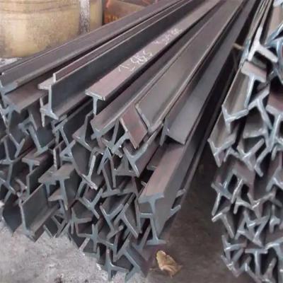 China Gepersonaliseerde lengte koolstofstaal T-balk met lasverf en booropties Q235B Q345B ASTM 150*300*10*15mm for sale