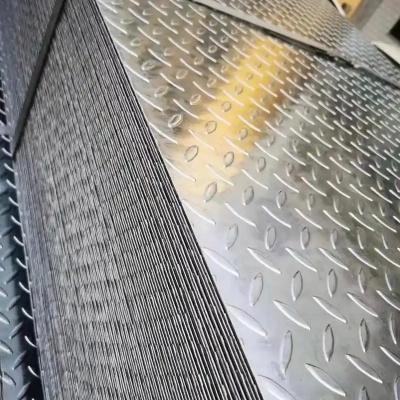 China SGCC Z30 Electronic Checkered Galvanized Steel Sheets GI Non-slip Plates Customized Size for sale