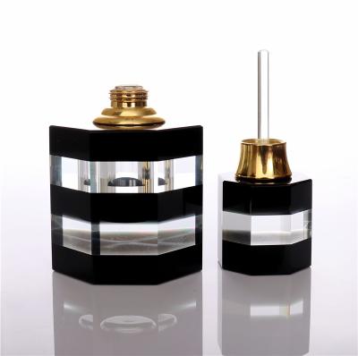 China Decorative Crystal Perfume Bottle for sale