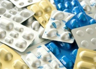 Cina Macchina imballatrice della pillola di stampaggio a freddo di alluminio della bolla a macchina di alluminio con l'azionamento del motore di punto in vendita