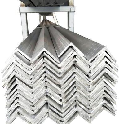 Cina Requirements length Carbon Angle Steel Barr Natural Color Hot Rolled in vendita