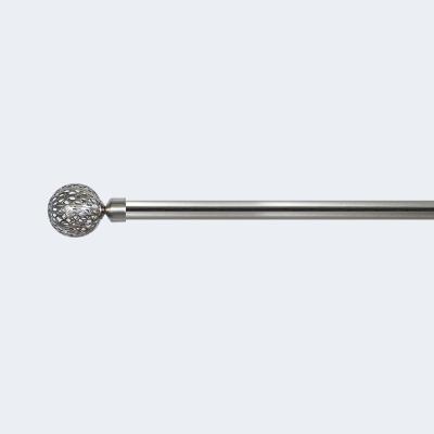 Cina Singole aste della tenda elettrolitiche messe con i Finials del sostegno 25MM del ferro in vendita