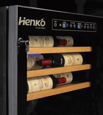 Cina Bottiglia pratica più fresca termoelettrica dritta elegante 90 del frigorifero del vino in vendita