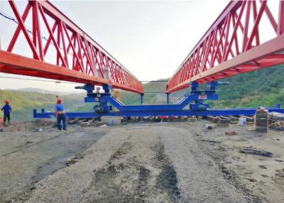 Cina Sollevamento di 500 Ton Highway Building Launching Gantry Crane High Speed Electric Trolley in vendita
