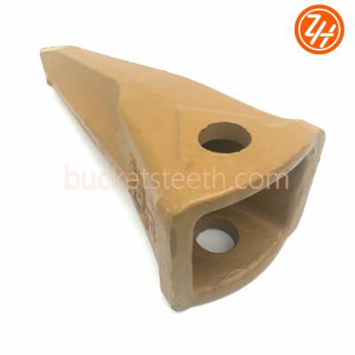 中国 SHANTUIの摩耗抵抗力がある205-70-19570 Pc200TL Ex200 Sy215の掘削機のバケツのトラの歯の重い装置小松 販売のため