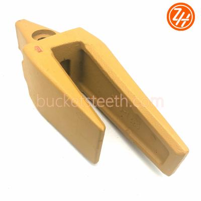 Cina 2713-1220-50 2713-1219 DH300 escavatore Bucket Teeth Adapter resistente all'uso in vendita