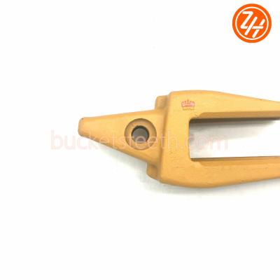 Cina 2713-1220-50 2713-1219 DH300 escavatore Bucket Teeth Adapter resistente all'uso in vendita