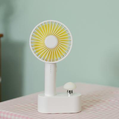 Cina Fan tenuto in mano ricaricabile del Usb Mini Portable Handheld Fan 4W del fungo piccolo in vendita