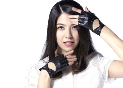 Cina Guanti di azionamento di cuoio Fingerless delle donne di cuoio delle pecore con il Bowknot nero di colore in vendita
