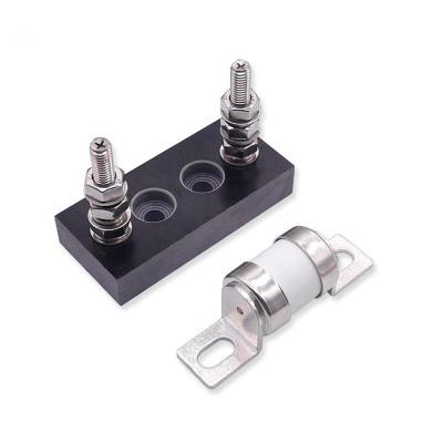 China Photovoltaïsche zonne-elektrieke HRC-afsluitcircuit Bolt Down Chassis Mount Fuse Holder High Voltage Porcelain HRC Fuse Types Te koop