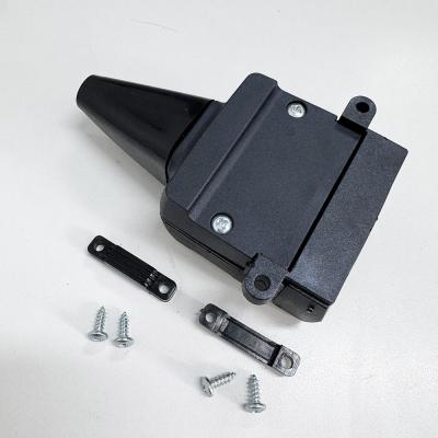 China 12V Car Trailer Adaptor Plug 12 Pin Female Flat Caravan With ABS And Brass Material for sale