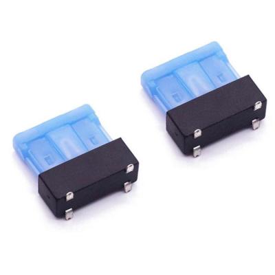 China Het regelmatige Lage Profiel Mini Fuse Holder 3 van 32V SMD in 1 Oppervlakte zet Zekeringshouder op Te koop