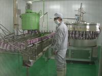 China Multi Function 2 In 1 350ml Beverage Can Filling Machine for sale