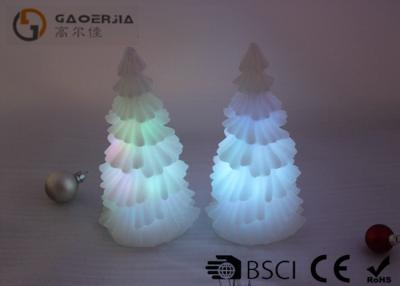 Cina l'albero di Natale ha modellato la funzione cambiante di colore reale della cera a pile ha condotto la candela in vendita