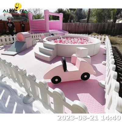China Pink White Soft Play Equipment With Bounce House Fence For Kids Ball Pit for sale