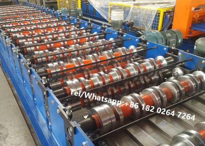 China Carriage Board Car Panel Roll Forming Machine for sale
