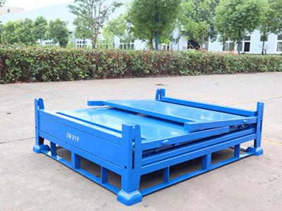 Cina Lockable Pallet Storage Cage Industrial Wire Baskets Wire Mesh Containers in vendita