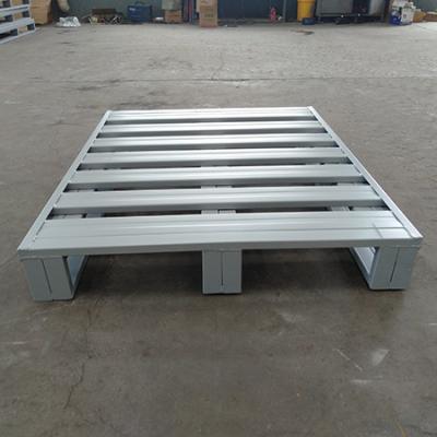 Cina Customized And Foldable Steel Pallet Cages For Easy Transportation in vendita