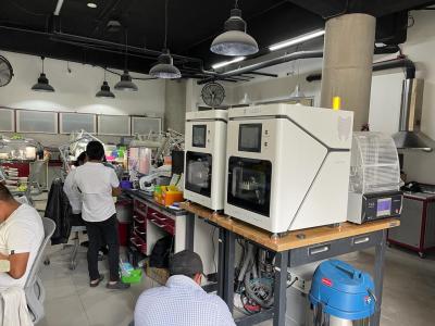 Cina Fresatrice dentale a 5 assi a umido Yucera Yrc 6x per disilicato di litio e compositi in vendita