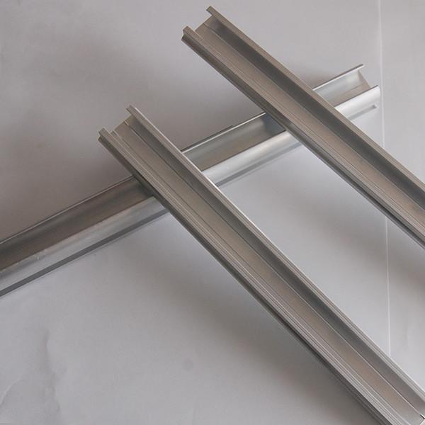 Lightweight aluminum lock channel supporting greenhouse film