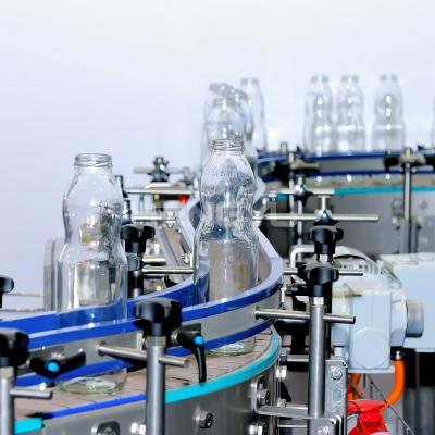 China Factory Made Industrial Beverage Carbonated Soft  Automatic Bottling CSD Glass Bottle Soda Filling Machine for sale
