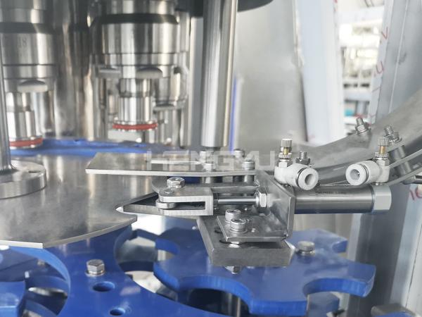 Quality Automatic PET Bottle PE Screw Cover Capping Machine for sale