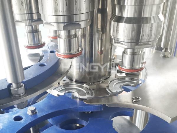 Quality Automatic PET Bottle PE Screw Cover Capping Machine for sale