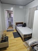 China One Bed Prefab Storage Containers Flatpack Accommodation Prefabricated Site Office for sale