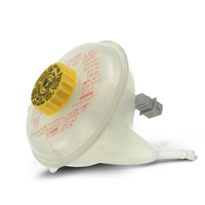 China Brake Master Cylinder Reservoir with Sensor for Audi A4 VW Passat A6 Quattro S4 for sale