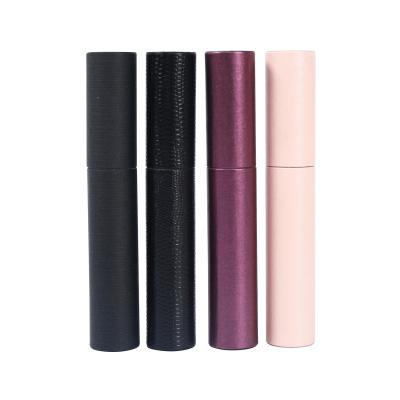 Cina Imballaggio di carta cosmetico vuoto di altezza 26mm del diametro 66mm dei tubi di lucentezza del labbro della lucertola nera in vendita