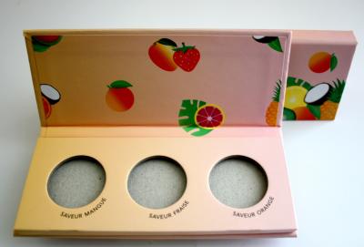 China Matte Lamination Empty Blush Palette 3 Pannenpositie van diameter 30MM Te koop