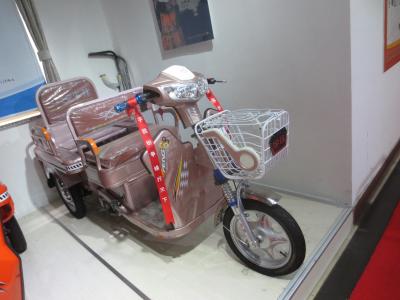 China Strong Electric Powered Tricycle For Passenger / E Battery Rickshaw For Adult for sale