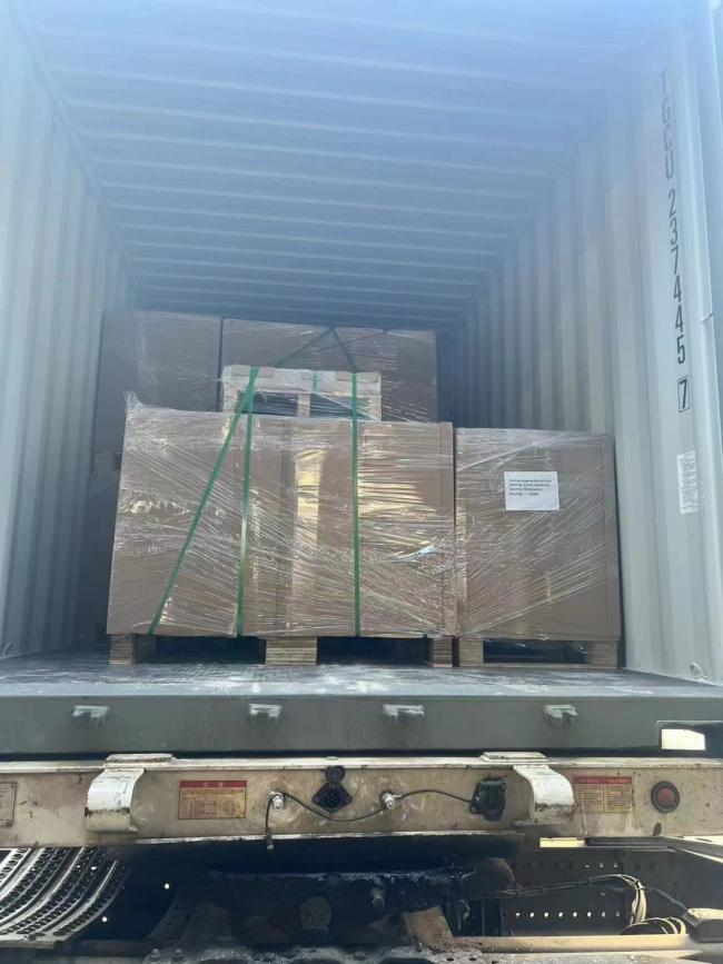 Data Center Uses Ventilated Access Raised Floor From China
